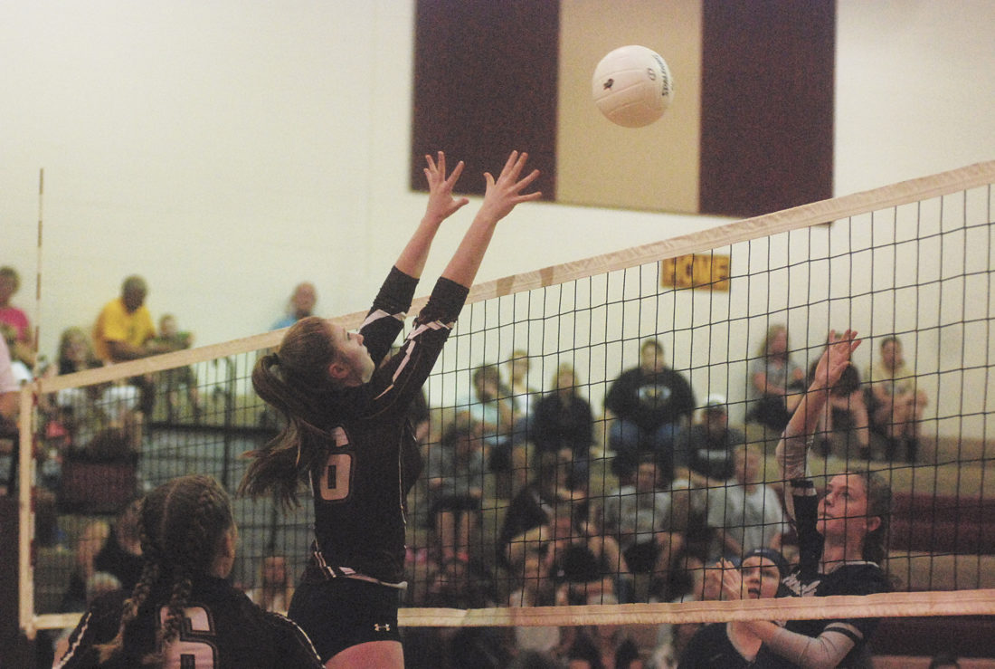 Yellowjacket volleyball grabs big LKC West victory | News, Sports, Jobs ...